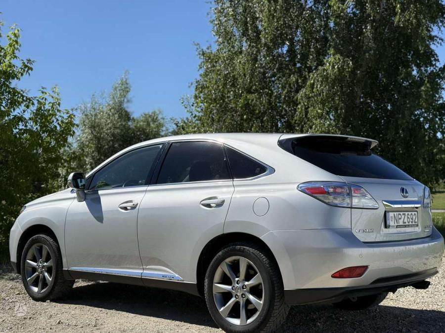 Pelēks Lexus RX 450h 2012 Šauļi, ar dzinēja tilpumu 3.50 L un nobraukumu 283 tūkst. km par 13450 €, foto 6 vietnē AUTOMOTO.COM.LV