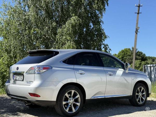 Pelēks Lexus RX 450h 2012 Šauļi, ar dzinēja tilpumu 3.50 L un nobraukumu 283 tūkst. km par 13450 €, foto 6 vietnē AUTOMOTO.COM.LV