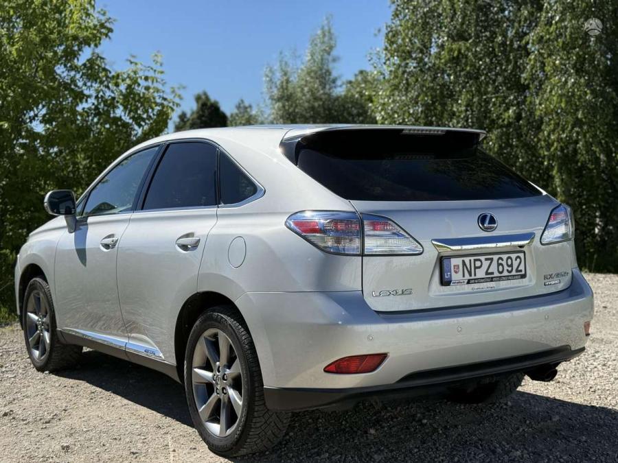 Pelēks Lexus RX 450h 2012 Šauļi, ar dzinēja tilpumu 3.50 L un nobraukumu 283 tūkst. km par 13450 €, foto 8 vietnē AUTOMOTO.COM.LV