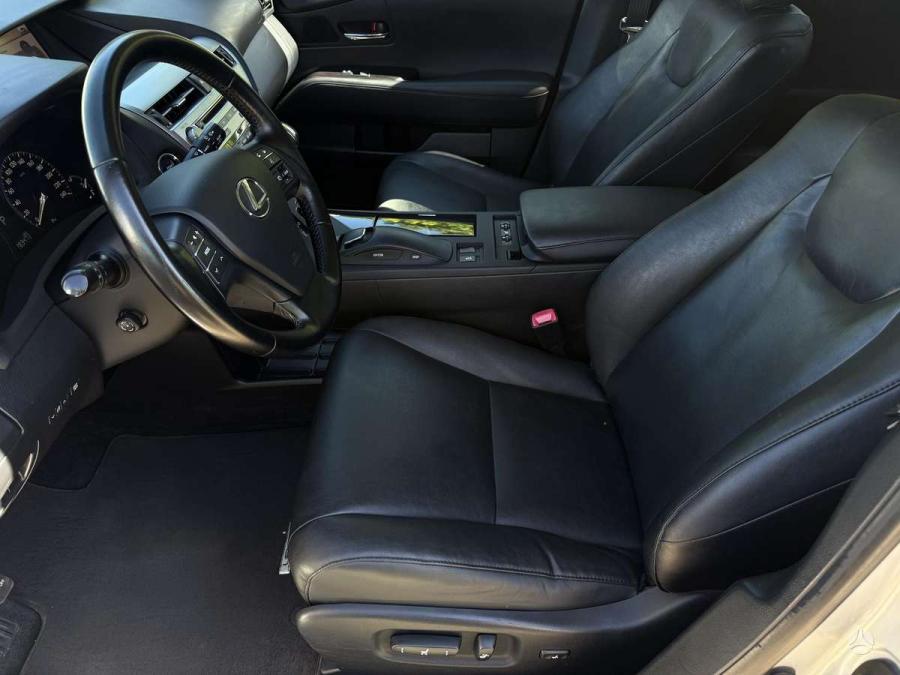 Pelēks Lexus RX 450h 2012 Šauļi, ar dzinēja tilpumu 3.50 L un nobraukumu 283 tūkst. km par 13450 €, foto 12 vietnē AUTOMOTO.COM.LV