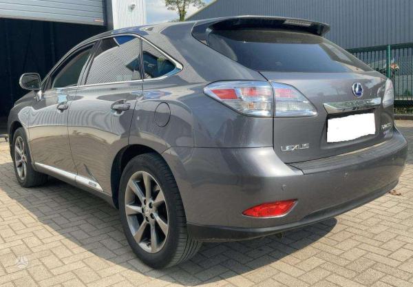 Grey Lexus RX 450h 2012 in Vilnius, with an engine capacity of 3.46 L and mileage of 250 thousand km for 13999 €, photo 2 on AUTOMOTO.COM.LV