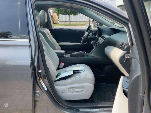Grey Lexus RX 450h 2012 in Vilnius, with an engine capacity of 3.46 L and mileage of 250 thousand km for 13999 €, photo 9 on AUTOMOTO.COM.LV