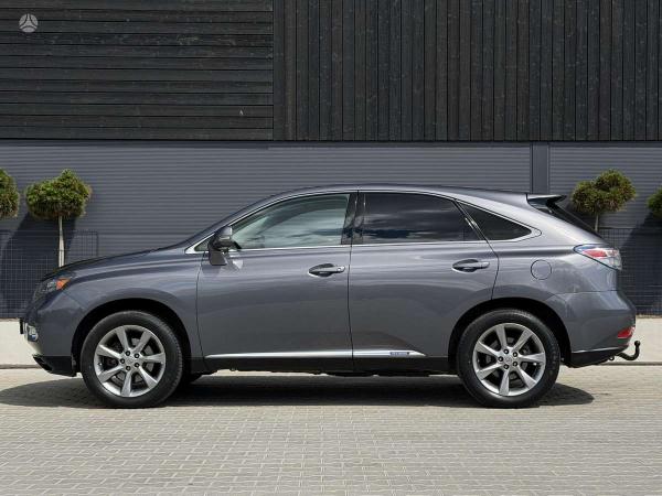 Grey Lexus RX 450h 2012 in Siauliai, with an engine capacity of 3.46 L and mileage of 229 thousand km for 12750 €, photo 4 on AUTOMOTO.COM.LV