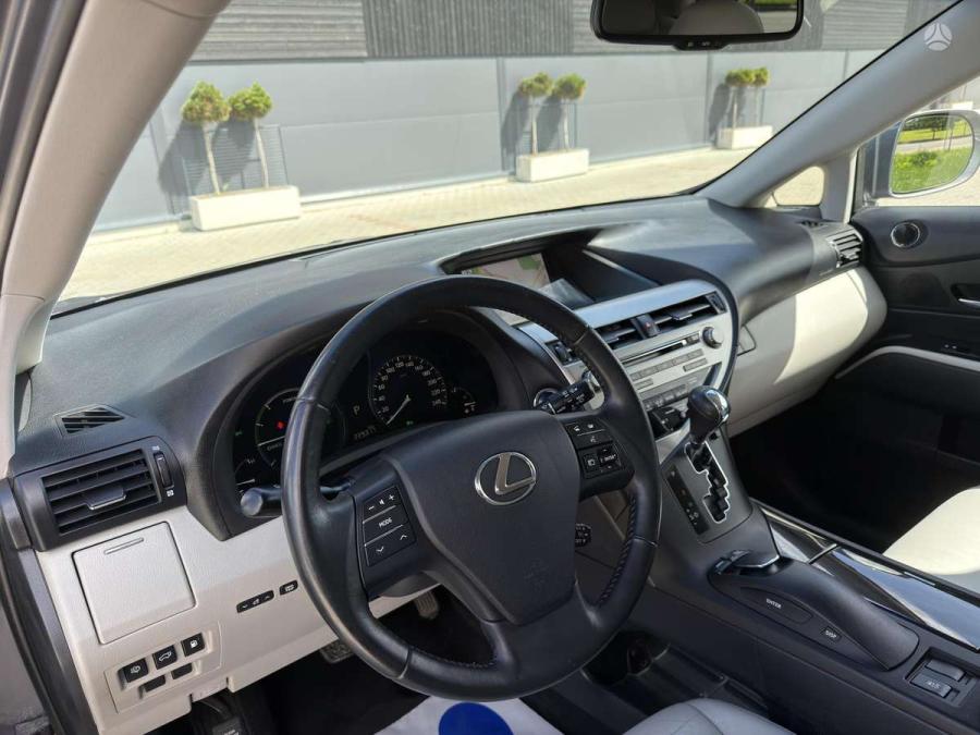 Pelēks Lexus RX 450h 2012 Šauļi, ar dzinēja tilpumu 3.46 L un nobraukumu 229 tūkst. km par 12750 €, foto 16 vietnē AUTOMOTO.COM.LV