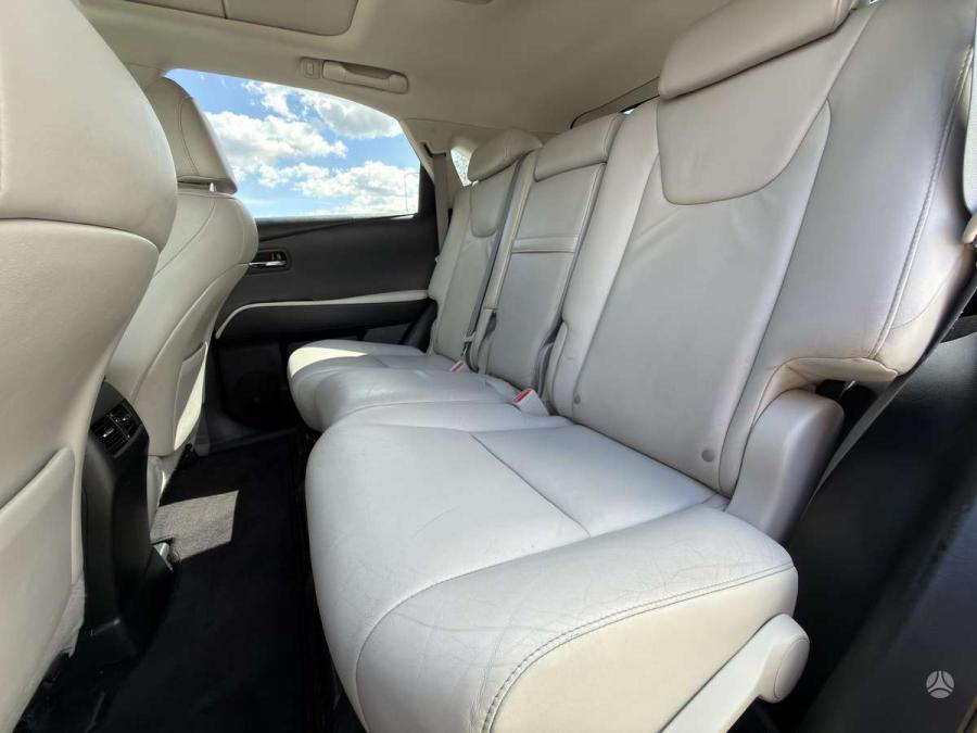Pelēks Lexus RX 450h 2012 Šauļi, ar dzinēja tilpumu 3.46 L un nobraukumu 229 tūkst. km par 12750 €, foto 19 vietnē AUTOMOTO.COM.LV