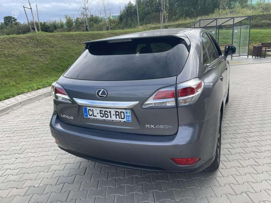 Pelēks Lexus RX 450h 2012 Viļņa, ar dzinēja tilpumu 3.50 L un nobraukumu 250 tūkst. km par 13999 €, foto 6 vietnē AUTOMOTO.COM.LV