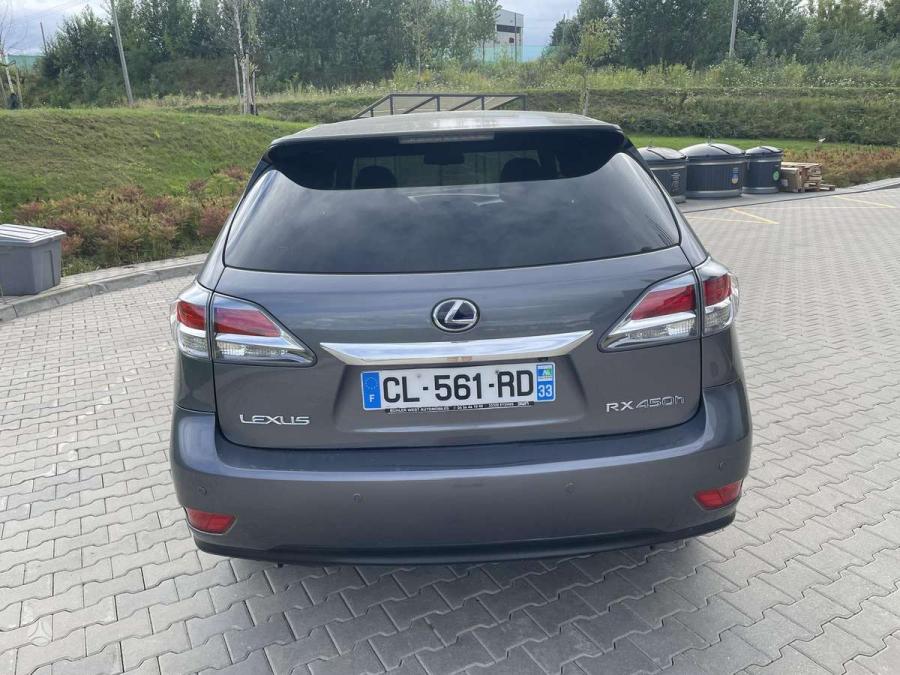 Pelēks Lexus RX 450h 2012 Viļņa, ar dzinēja tilpumu 3.50 L un nobraukumu 250 tūkst. km par 13999 €, foto 7 vietnē AUTOMOTO.COM.LV