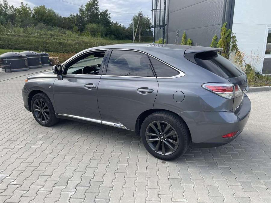 Pelēks Lexus RX 450h 2012 Viļņa, ar dzinēja tilpumu 3.50 L un nobraukumu 250 tūkst. km par 13999 €, foto 9 vietnē AUTOMOTO.COM.LV