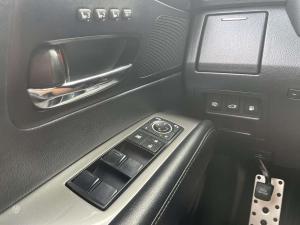 Pelēks Lexus RX 450h 2012 Viļņa, ar dzinēja tilpumu 3.50 L un nobraukumu 250 tūkst. km par 13999 €, foto 26 vietnē AUTOMOTO.COM.LV
