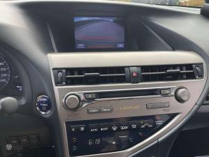 Pelēks Lexus RX 450h 2012 Viļņa, ar dzinēja tilpumu 3.50 L un nobraukumu 250 tūkst. km par 13999 €, foto 28 vietnē AUTOMOTO.COM.LV