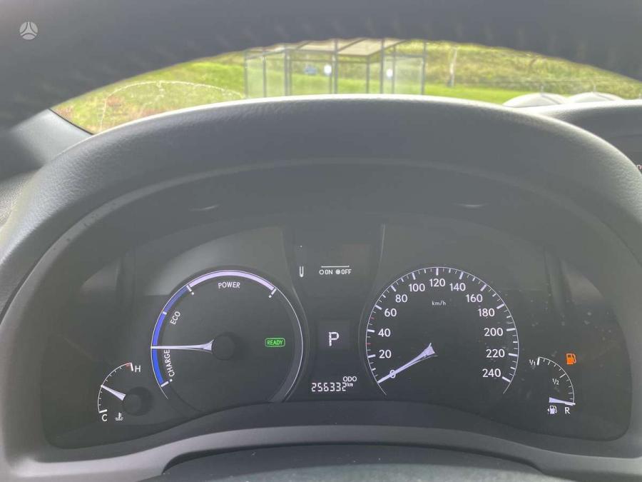 Pelēks Lexus RX 450h 2012 Viļņa, ar dzinēja tilpumu 3.50 L un nobraukumu 250 tūkst. km par 13999 €, foto 31 vietnē AUTOMOTO.COM.LV