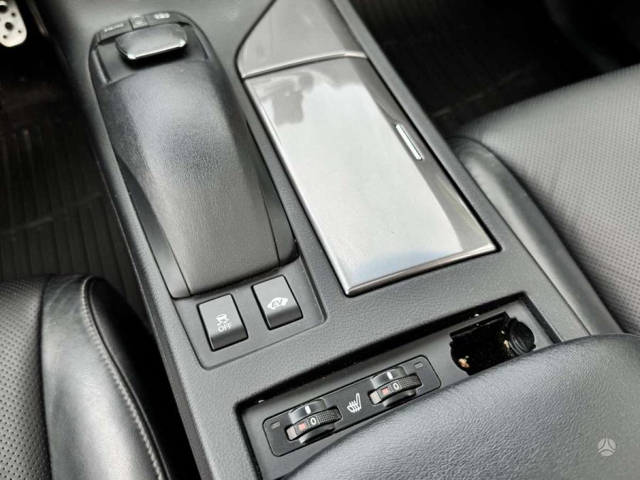 Pelēks Lexus RX 450h 2012 Palanga, ar dzinēja tilpumu 3.46 L un nobraukumu 223 tūkst. km par 16500 €, foto 33 vietnē AUTOMOTO.COM.LV