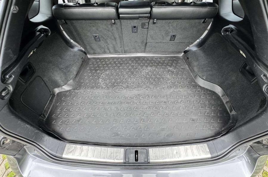 Pelēks Lexus RX 450h 2012 Palanga, ar dzinēja tilpumu 3.46 L un nobraukumu 223 tūkst. km par 16500 €, foto 40 vietnē AUTOMOTO.COM.LV