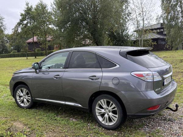 Лексус RX 450h 2012 в Каунас на AUTOMOTO.COM.LV Серый Лексус RX 450h 2012 в Каунас, объемом двигателя 3.46 л и пробегом 353 тыс. км за 10999 €, фото 3 на AUTOMOTO.COM.LV