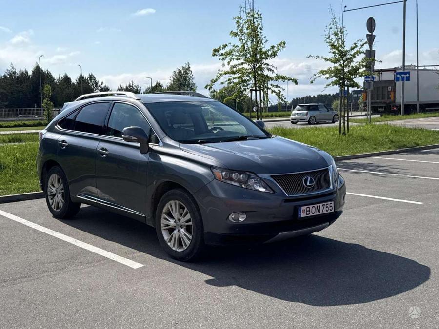 Pelēks Lexus RX 450h 2012 Mažeikiai, ar dzinēja tilpumu 3.50 L un nobraukumu 159 tūkst. km par 14000 €, foto 1 vietnē AUTOMOTO.COM.LV