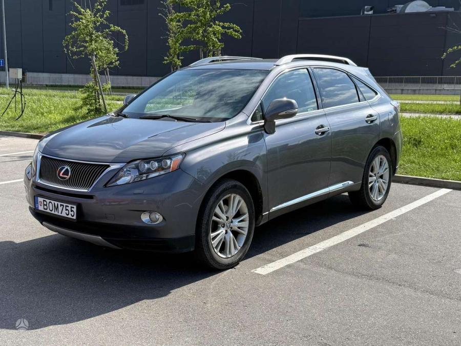 Pelēks Lexus RX 450h 2012 Mažeikiai, ar dzinēja tilpumu 3.50 L un nobraukumu 159 tūkst. km par 14000 €, foto 4 vietnē AUTOMOTO.COM.LV