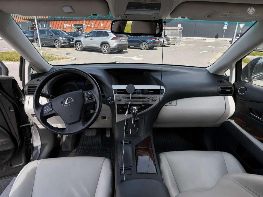 Pelēks Lexus RX 450h 2012 Mažeikiai, ar dzinēja tilpumu 3.50 L un nobraukumu 159 tūkst. km par 14000 €, foto 10 vietnē AUTOMOTO.COM.LV