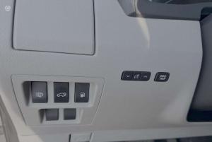 Pelēks Lexus RX 450h 2012 Mažeikiai, ar dzinēja tilpumu 3.50 L un nobraukumu 159 tūkst. km par 14000 €, foto 18 vietnē AUTOMOTO.COM.LV