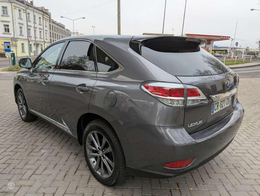 Pelēks Lexus RX 450h 2013 Viļņa, ar dzinēja tilpumu 3.46 L un nobraukumu 249 tūkst. km par 14900 €, foto 5 vietnē AUTOMOTO.COM.LV
