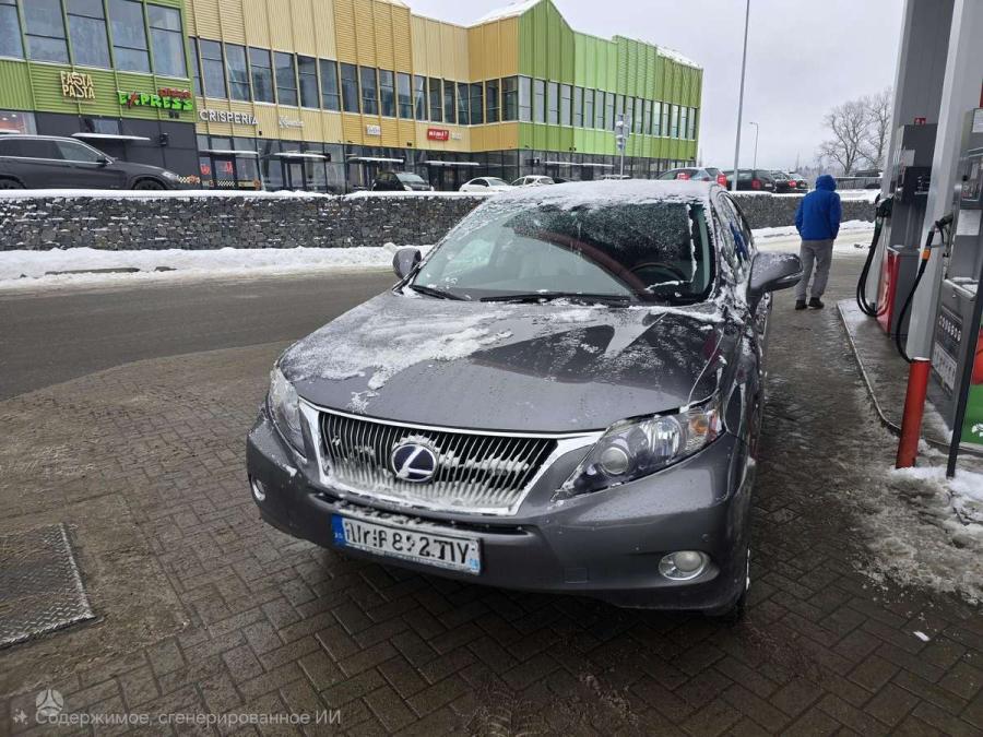 Pelēks Lexus RX 450h 2013 Viļņa, ar dzinēja tilpumu 3.46 L un nobraukumu 180 tūkst. km par 15000 €, foto 6 vietnē AUTOMOTO.COM.LV