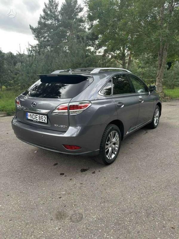 Pelēks Lexus RX 450h 2013 Kauņa, ar dzinēja tilpumu 3.46 L un nobraukumu 360 tūkst. km par 12200 €, foto 3 vietnē AUTOMOTO.COM.LV