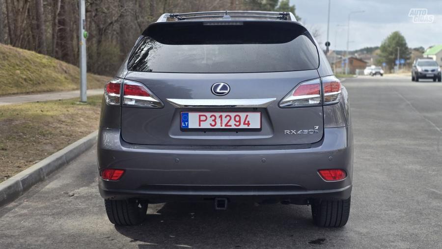Grey Lexus RX 450h 2013 in Vilnius, with an engine capacity of 3.50 L and mileage of 106 thousand km for 18490 €, photo 6 on AUTOMOTO.COM.LV