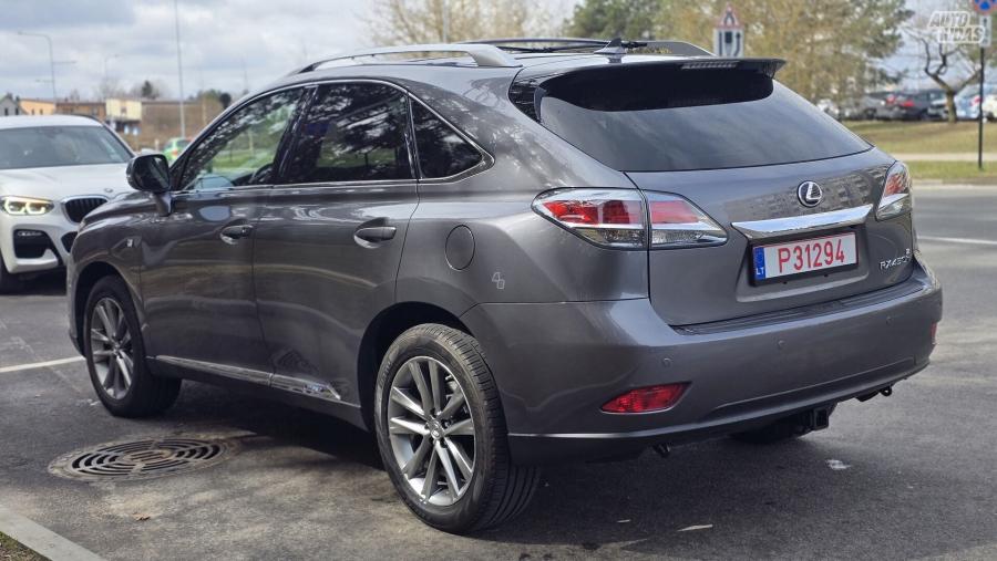 Grey Lexus RX 450h 2013 in Vilnius, with an engine capacity of 3.50 L and mileage of 106 thousand km for 18490 €, photo 8 on AUTOMOTO.COM.LV