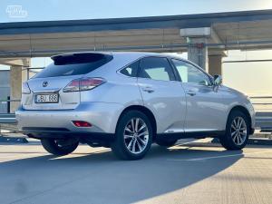 Pelēks Lexus RX 450h 2013 Viļņa, ar dzinēja tilpumu 3.50 L un nobraukumu 330 tūkst. km par 14800 €, foto 4 vietnē AUTOMOTO.COM.LV