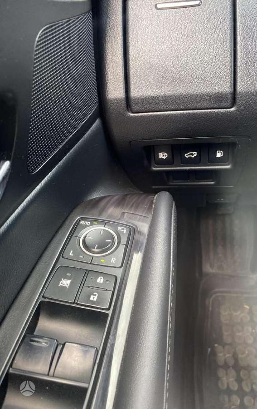 Grey Lexus RX 450h 2013 in Vilnius, with an engine capacity of 3.46 L and mileage of 188 thousand km for 16700 €, photo 13 on AUTOMOTO.COM.LV