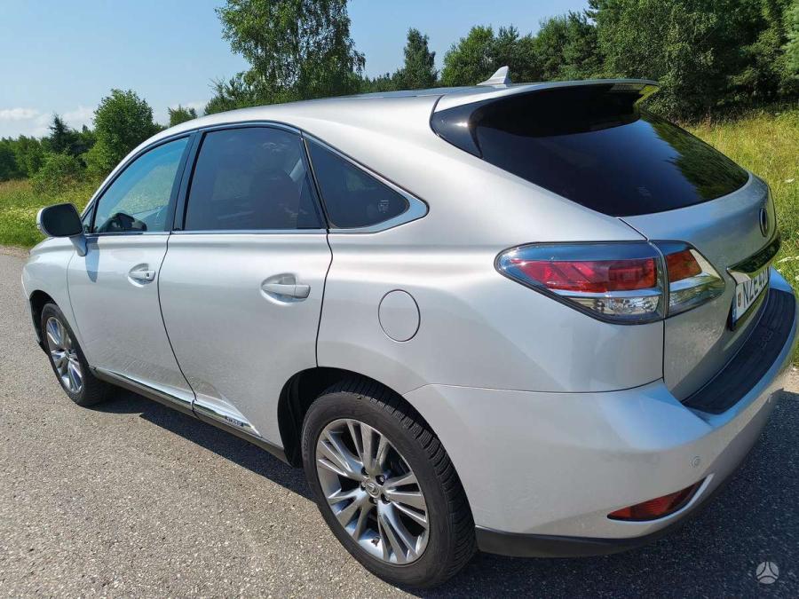Grey Lexus RX 450h 2013 in Vilnius, with an engine capacity of 3.46 L and mileage of 239 thousand km for 14800 €, photo 5 on AUTOMOTO.COM.LV