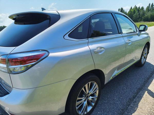 Pelēks Lexus RX 450h 2013 Viļņa, ar dzinēja tilpumu 3.46 L un nobraukumu 239 tūkst. km par 14800 €, foto 6 vietnē AUTOMOTO.COM.LV