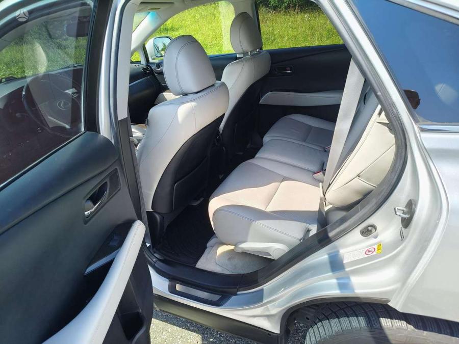Grey Lexus RX 450h 2013 in Vilnius, with an engine capacity of 3.46 L and mileage of 239 thousand km for 14800 €, photo 12 on AUTOMOTO.COM.LV