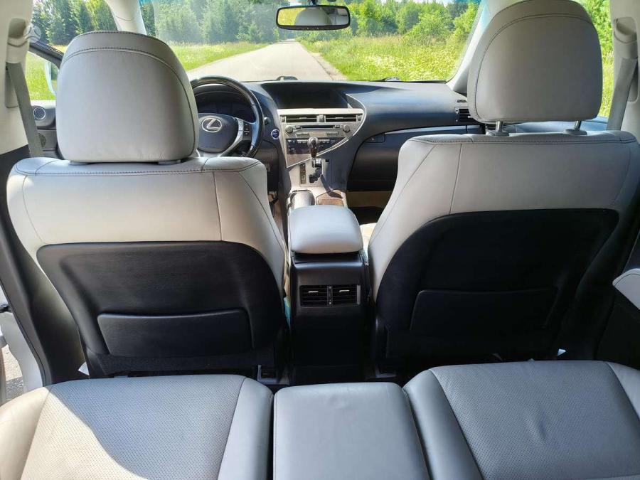 Grey Lexus RX 450h 2013 in Vilnius, with an engine capacity of 3.46 L and mileage of 239 thousand km for 14800 €, photo 14 on AUTOMOTO.COM.LV