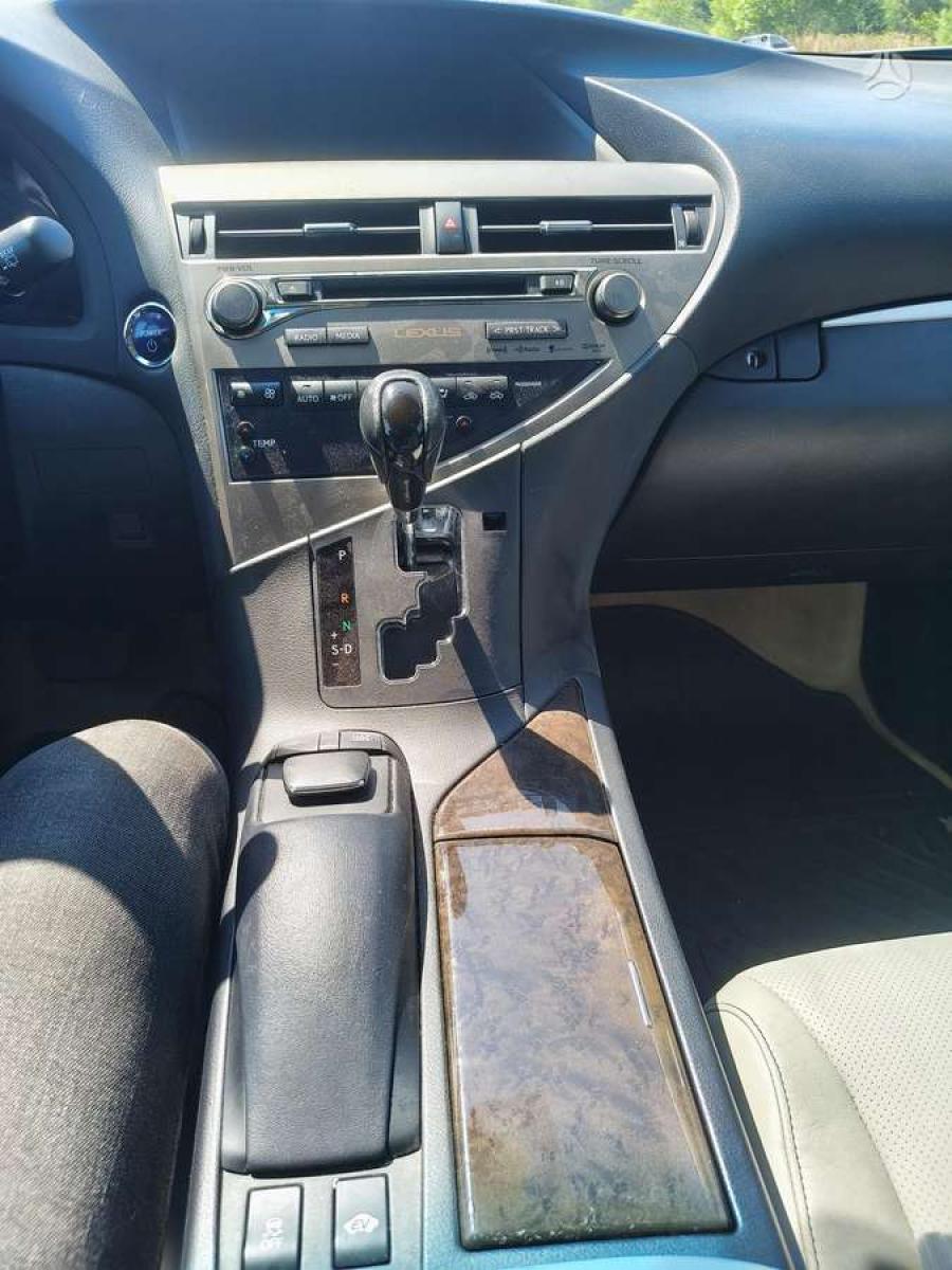 Grey Lexus RX 450h 2013 in Vilnius, with an engine capacity of 3.46 L and mileage of 239 thousand km for 14800 €, photo 15 on AUTOMOTO.COM.LV