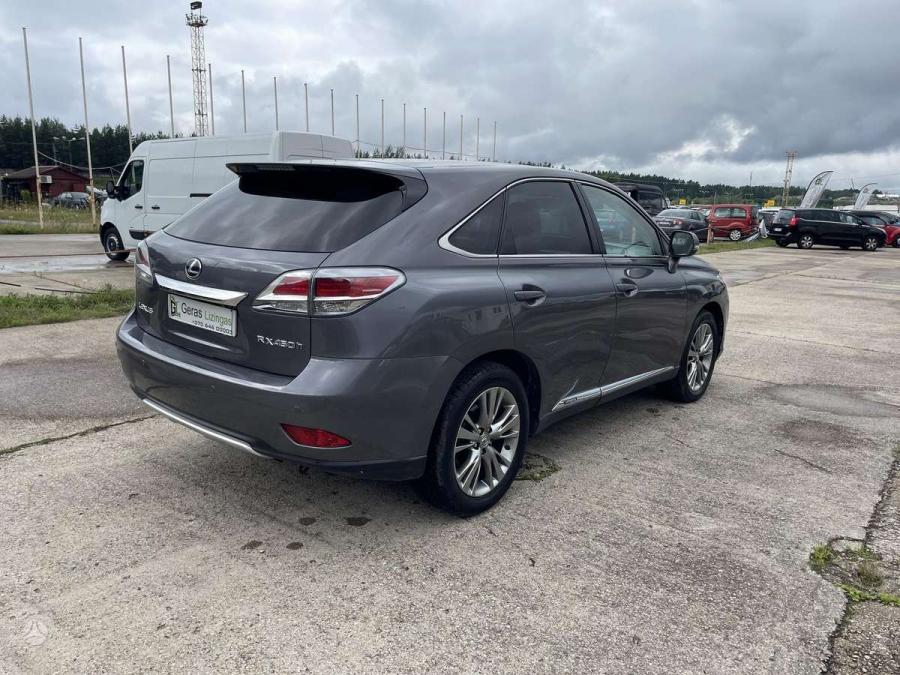 Grey Lexus RX 450h 2013 in Vilnius, with an engine capacity of 3.46 L and mileage of 201 thousand km for 14900 €, photo 7 on AUTOMOTO.COM.LV