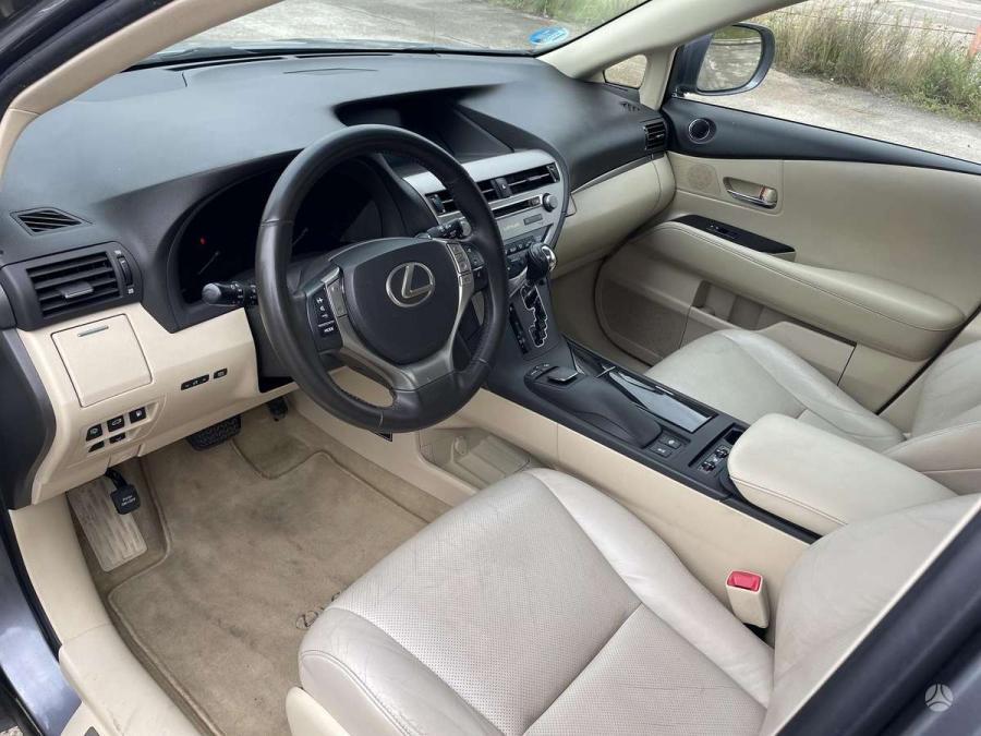 Grey Lexus RX 450h 2013 in Vilnius, with an engine capacity of 3.46 L and mileage of 201 thousand km for 14900 €, photo 9 on AUTOMOTO.COM.LV