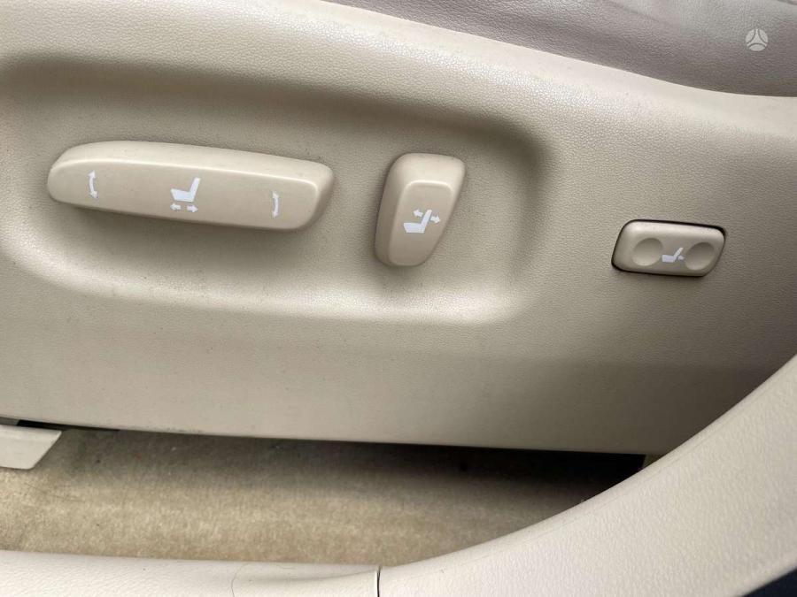 Grey Lexus RX 450h 2013 in Vilnius, with an engine capacity of 3.46 L and mileage of 201 thousand km for 14900 €, photo 13 on AUTOMOTO.COM.LV