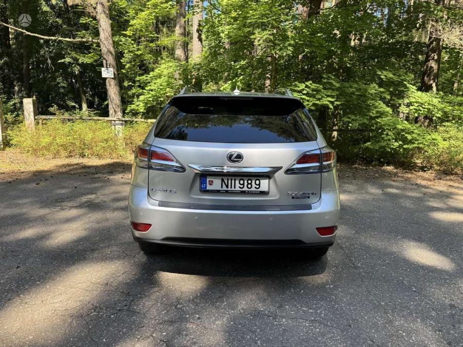 Grey Lexus RX 450h 2013 in Vilnius, with an engine capacity of 3.46 L and mileage of 144 thousand km for 15500 €, photo 7 on AUTOMOTO.COM.LV