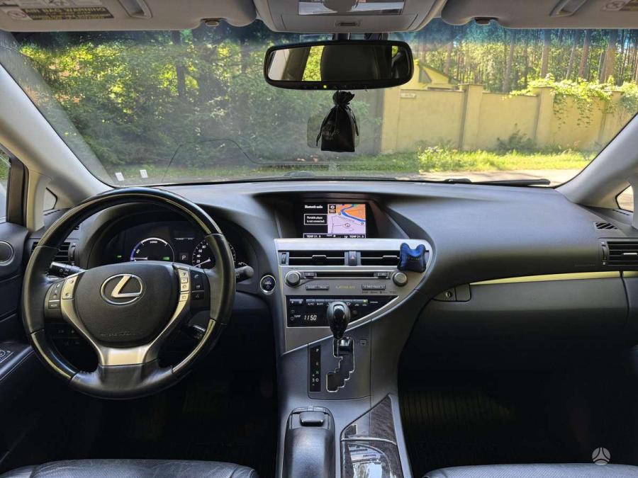 Grey Lexus RX 450h 2013 in Vilnius, with an engine capacity of 3.46 L and mileage of 144 thousand km for 15500 €, photo 16 on AUTOMOTO.COM.LV