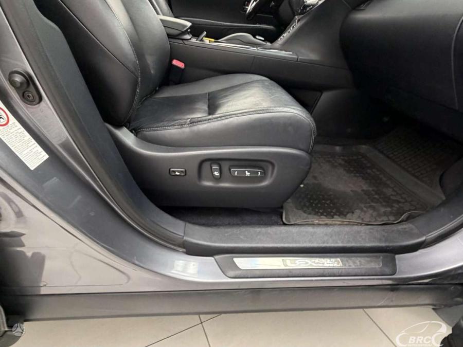 Grey Lexus RX 450h 2013 in Vilnius, with an engine capacity of 3.46 L and mileage of 315 thousand km for 10500 €, photo 8 on AUTOMOTO.COM.LV