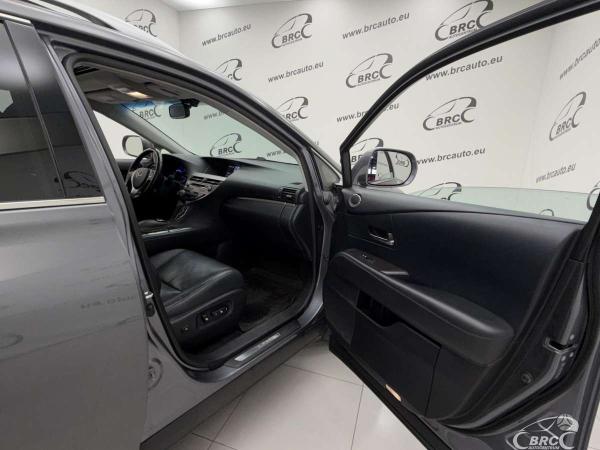 Pelēks Lexus RX 450h 2013 Viļņa, ar dzinēja tilpumu 3.46 L un nobraukumu 315 tūkst. km par 10500 €, foto 9 vietnē AUTOMOTO.COM.LV