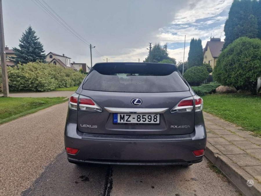 Grey Lexus RX 450h 2013 in Vilnius, with an engine capacity of 3.46 L and mileage of 241 thousand km for 11300 €, photo 9 on AUTOMOTO.COM.LV