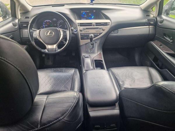 Grey Lexus RX 450h 2013 in Vilnius, with an engine capacity of 3.46 L and mileage of 241 thousand km for 11300 €, photo 9 on AUTOMOTO.COM.LV