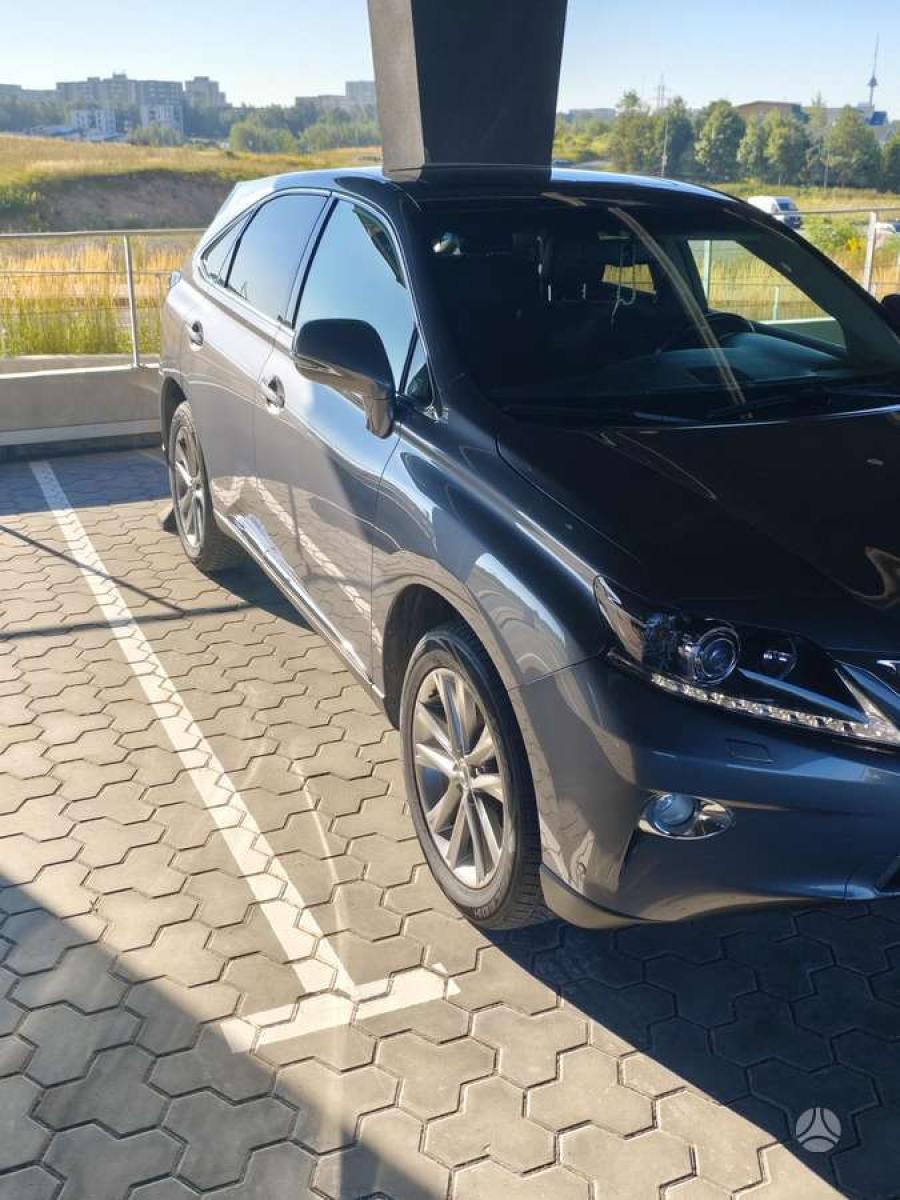 Grey Lexus RX 450h 2013 in Vilnius, with an engine capacity of 3.46 L and mileage of 185 thousand km for 17800 €, photo 4 on AUTOMOTO.COM.LV