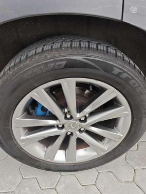 Grey Lexus RX 450h 2013 in Vilnius, with an engine capacity of 3.46 L and mileage of 185 thousand km for 17800 €, photo 15 on AUTOMOTO.COM.LV