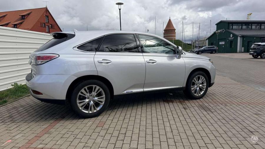 Pelēks Lexus RX 450h 2013 Klaipėda, ar dzinēja tilpumu 3.46 L un nobraukumu 165 tūkst. km par 15600 €, foto 9 vietnē AUTOMOTO.COM.LV