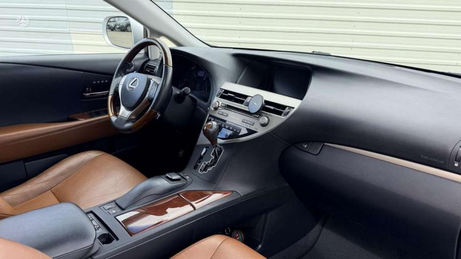 Pelēks Lexus RX 450h 2013 Klaipėda, ar dzinēja tilpumu 3.46 L un nobraukumu 165 tūkst. km par 15600 €, foto 11 vietnē AUTOMOTO.COM.LV