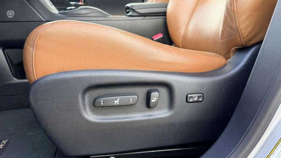 Pelēks Lexus RX 450h 2013 Klaipėda, ar dzinēja tilpumu 3.46 L un nobraukumu 165 tūkst. km par 15600 €, foto 16 vietnē AUTOMOTO.COM.LV