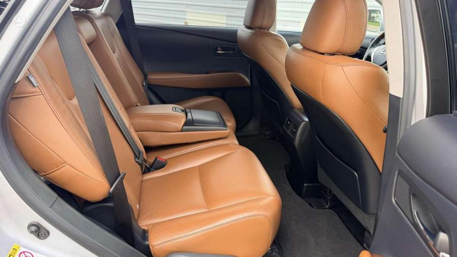 Pelēks Lexus RX 450h 2013 Klaipėda, ar dzinēja tilpumu 3.46 L un nobraukumu 165 tūkst. km par 15600 €, foto 17 vietnē AUTOMOTO.COM.LV