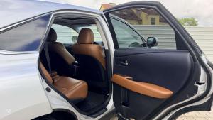 Pelēks Lexus RX 450h 2013 Klaipėda, ar dzinēja tilpumu 3.46 L un nobraukumu 165 tūkst. km par 15600 €, foto 18 vietnē AUTOMOTO.COM.LV